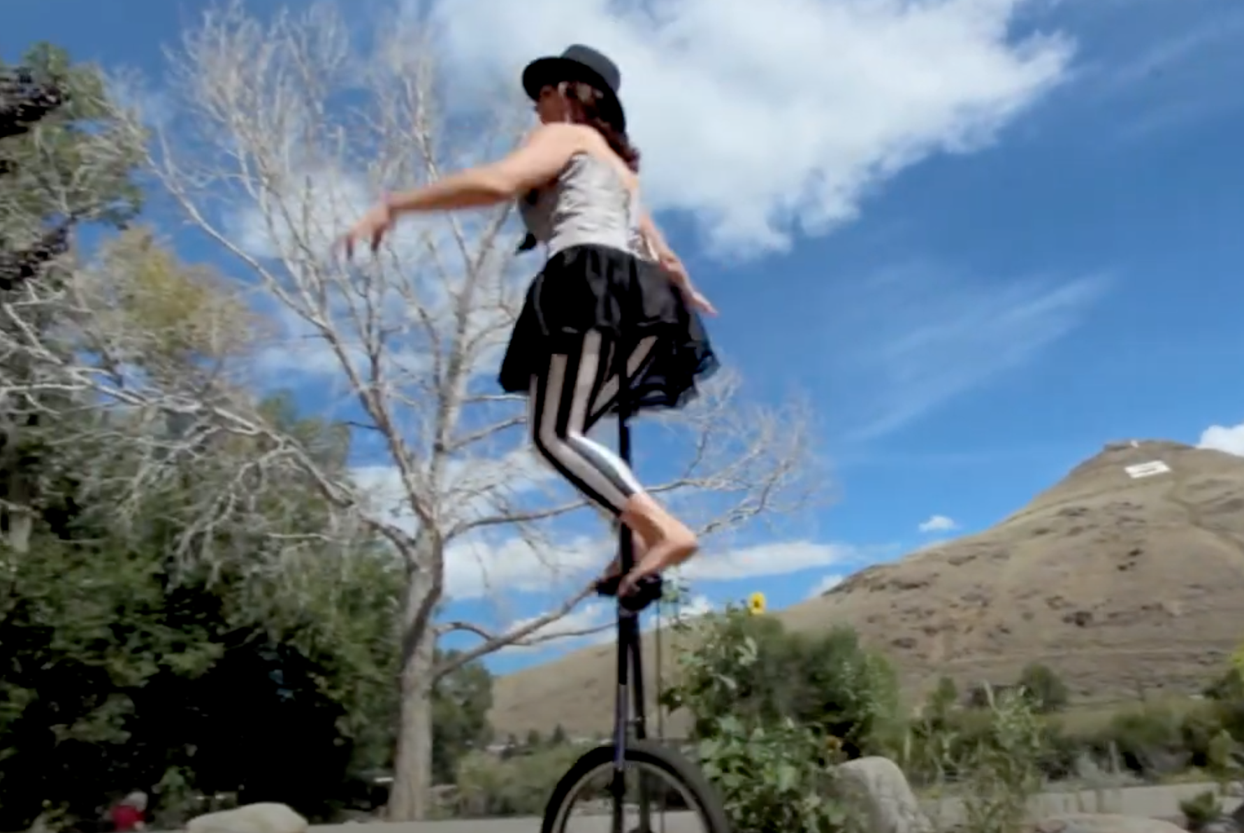 Hula Hooping In The Circus | Hula Hooping The World